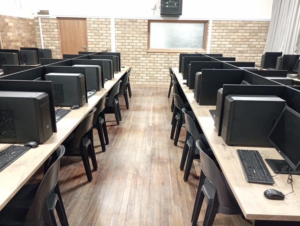 Tweede Rekenaarklas – Hoër Volkskool